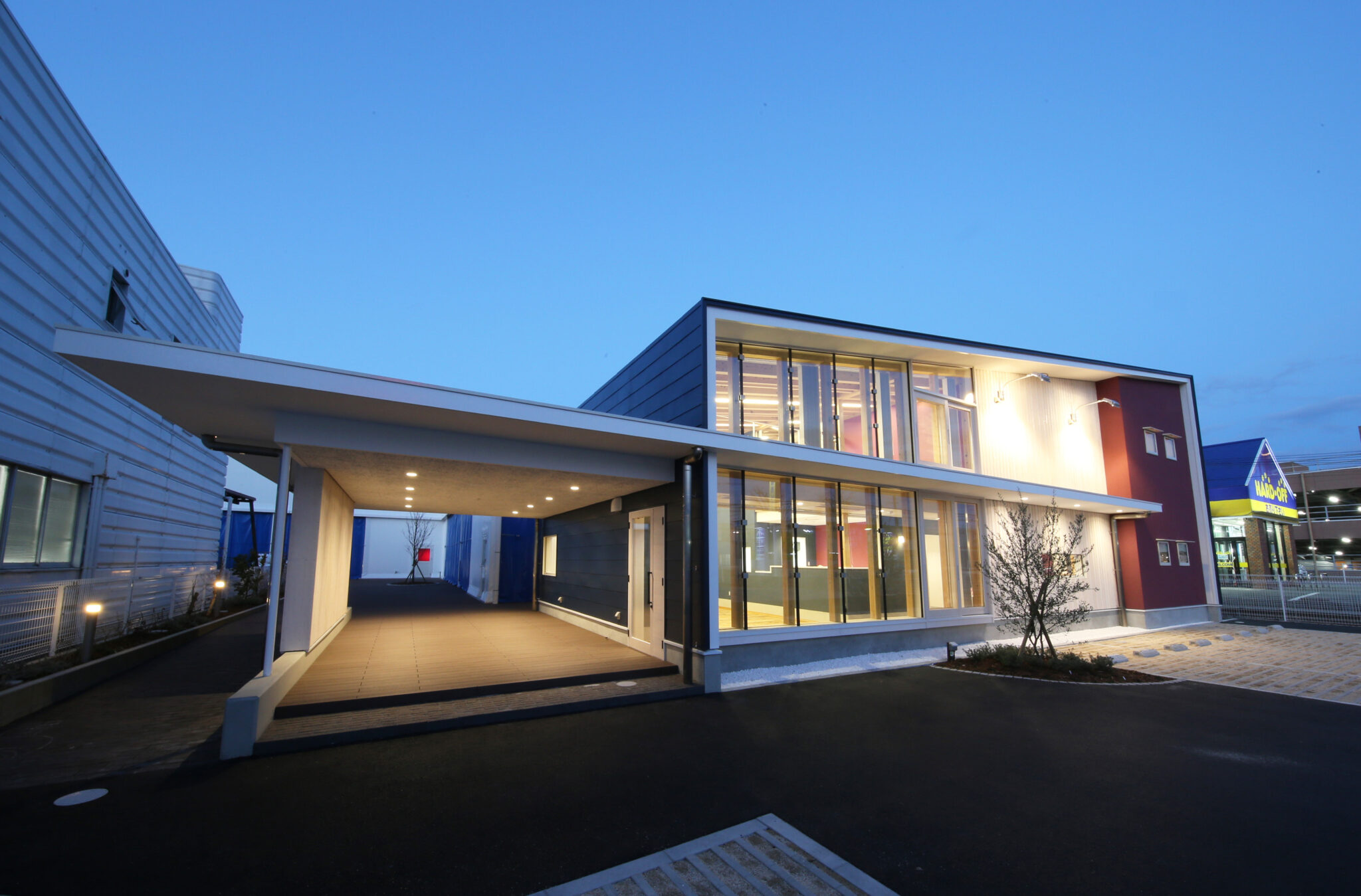 Facility - Kobe Racket Club【神戸ラケットクラブ】